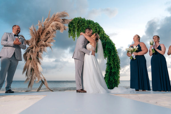 Windows on Aruba Menu & The ClubPlaza - arubaweddingsforyou